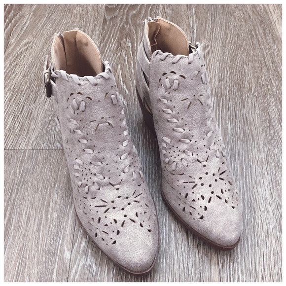 Kalli Collection | Shoes | New Taupe Distressed Western Booties | Poshmark